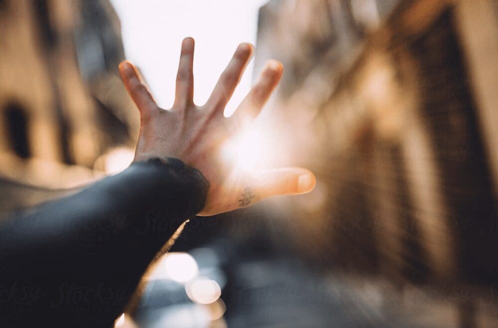 No se puede tapar el sol con la mano | Cenital