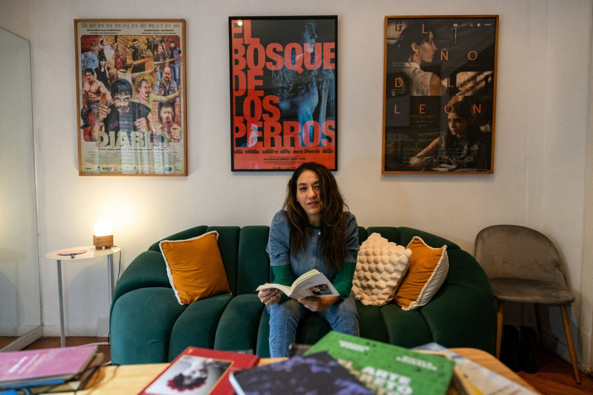 De Imprenteros a Envidiosa, Lorena Vega se nutre de su biblioteca para actuar | Cenital